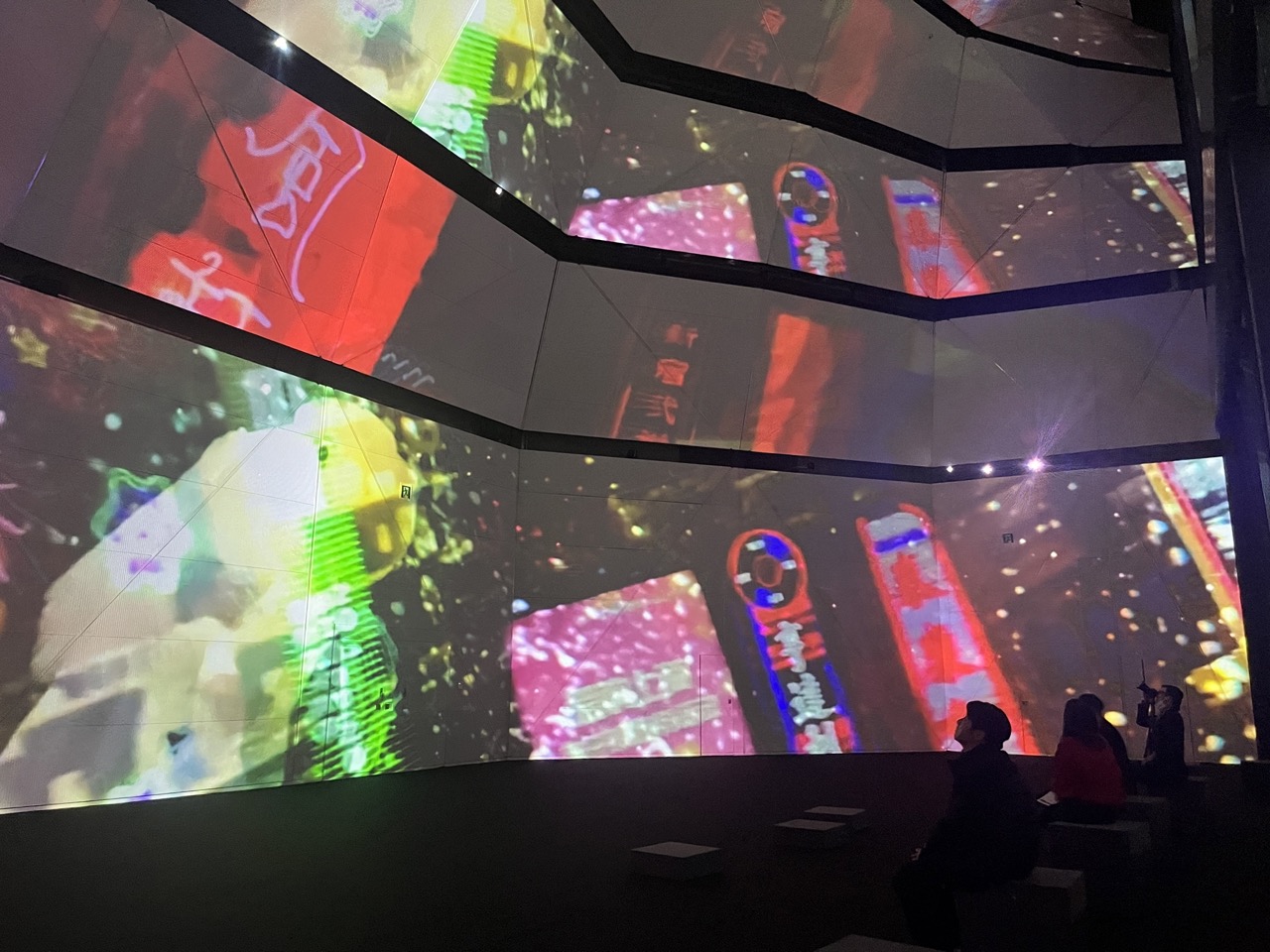 【TOKYO NODE 45F GALLERY A/B/C】『蜷川実花展 : Eternity in a Moment 瞬きの中の永遠 ...